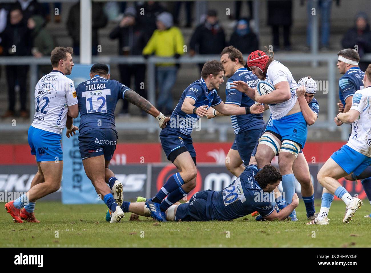 Cameron neild of worcester warriors hi-res stock photography and images ...