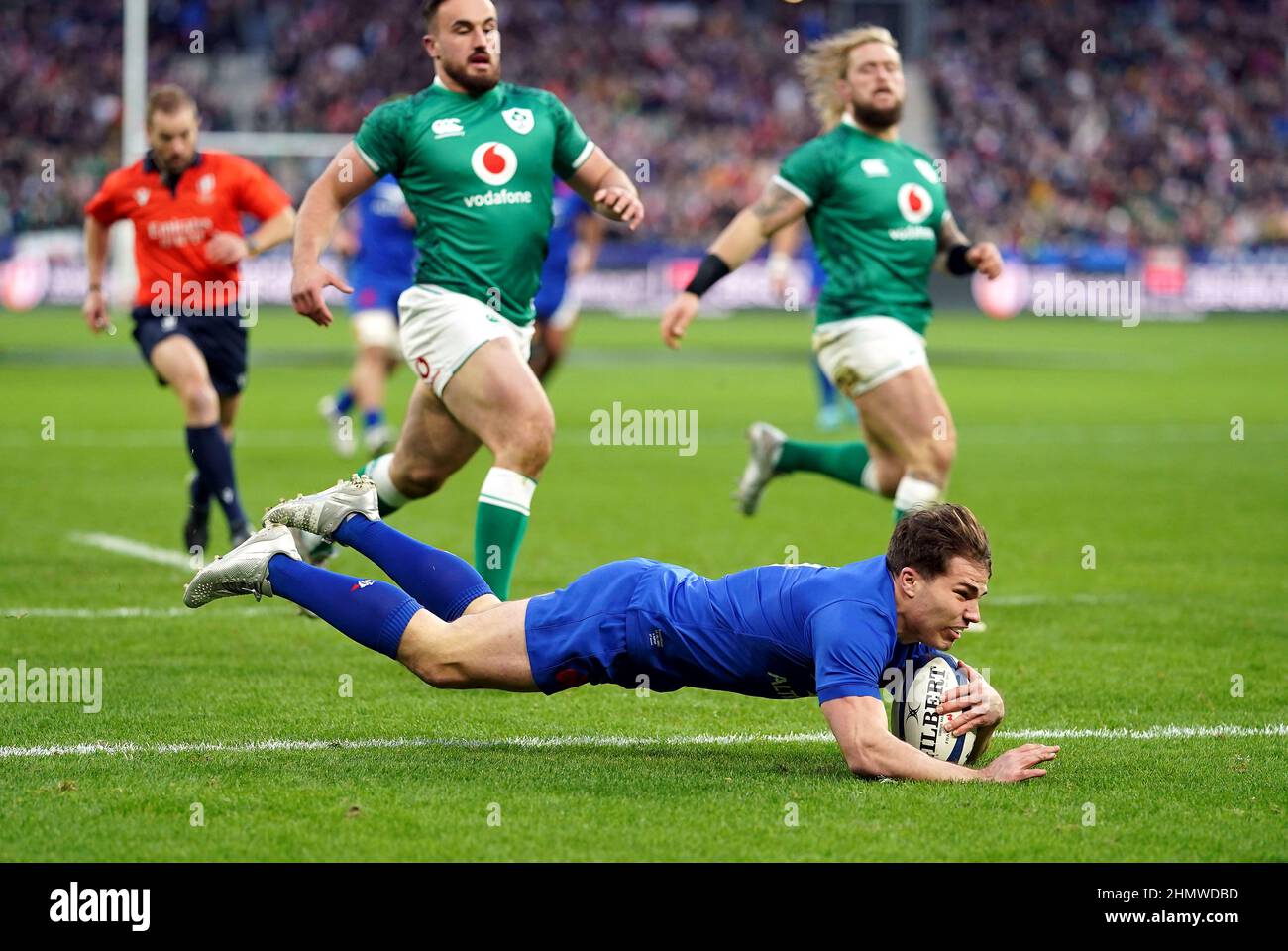Antoine dupont try france rugby hi-res stock photography and images - Alamy