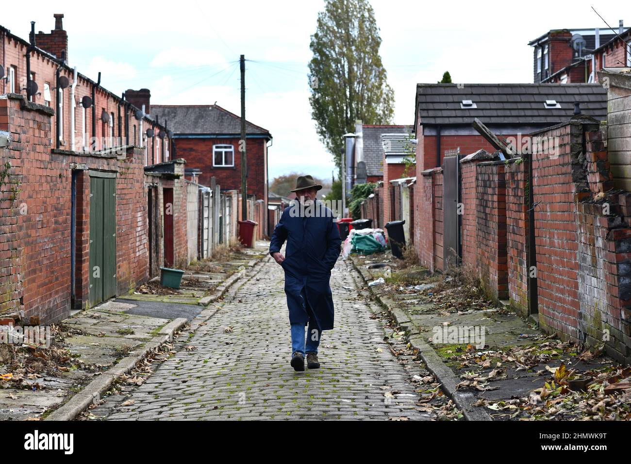 Back to back housing hi-res stock photography and images - Alamy