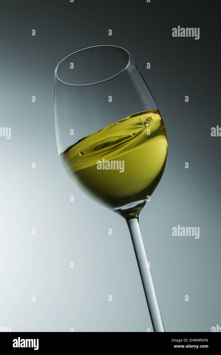 Moving still life hi-res stock photography and images - Alamy