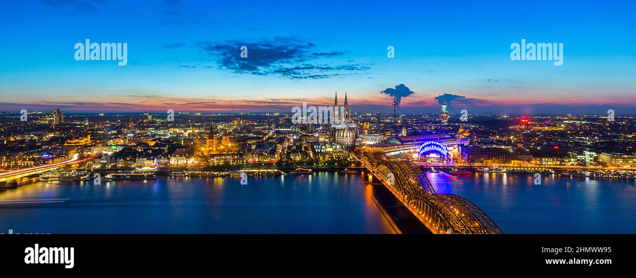 panoramic view of cologne at sunset Stock Photo - Alamy