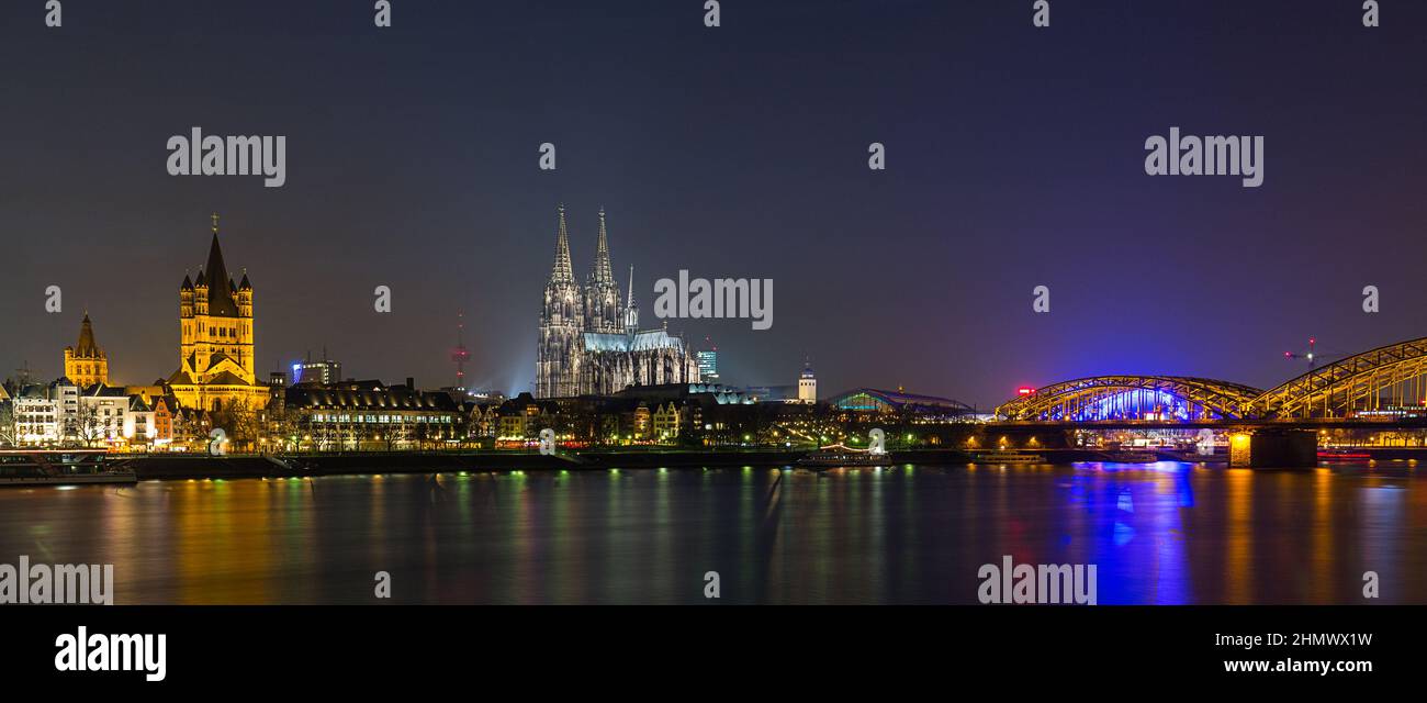 Cologne night Cityscape Stock Photo - Alamy