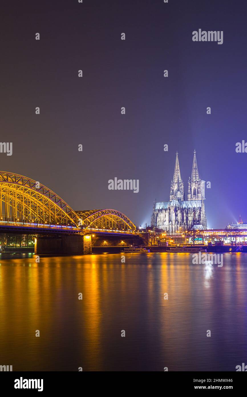 cologne cathedral at night Stock Photo - Alamy