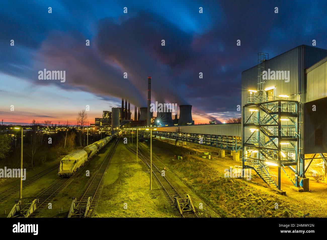Train coal power plant hi-res stock photography and images - Alamy