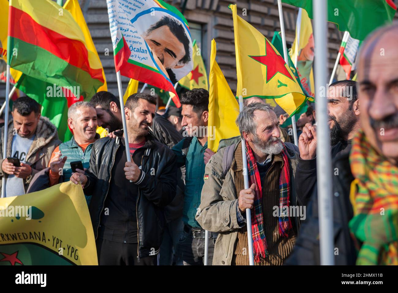 Kurdish immigrants italy hi-res stock photography and images - Alamy