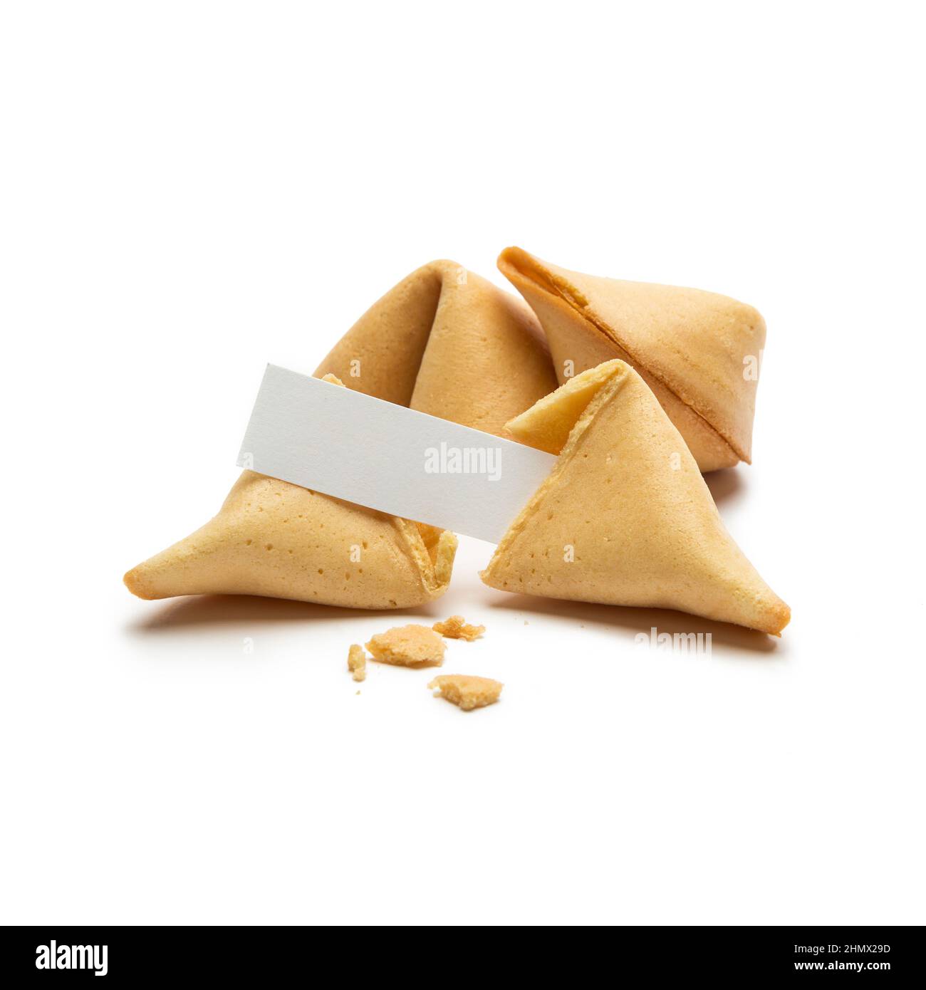Cracked open chinese fortune cookie hi-res stock photography and images ...