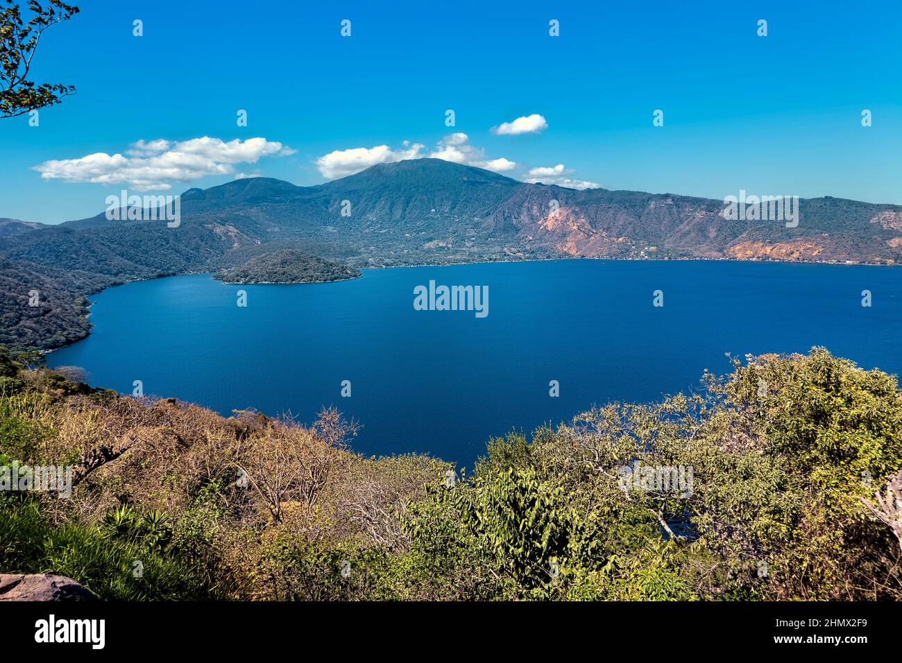 Panorama of Lake Coatepeque, Santa Ana, El Salvador Stock Photo - Alamy
