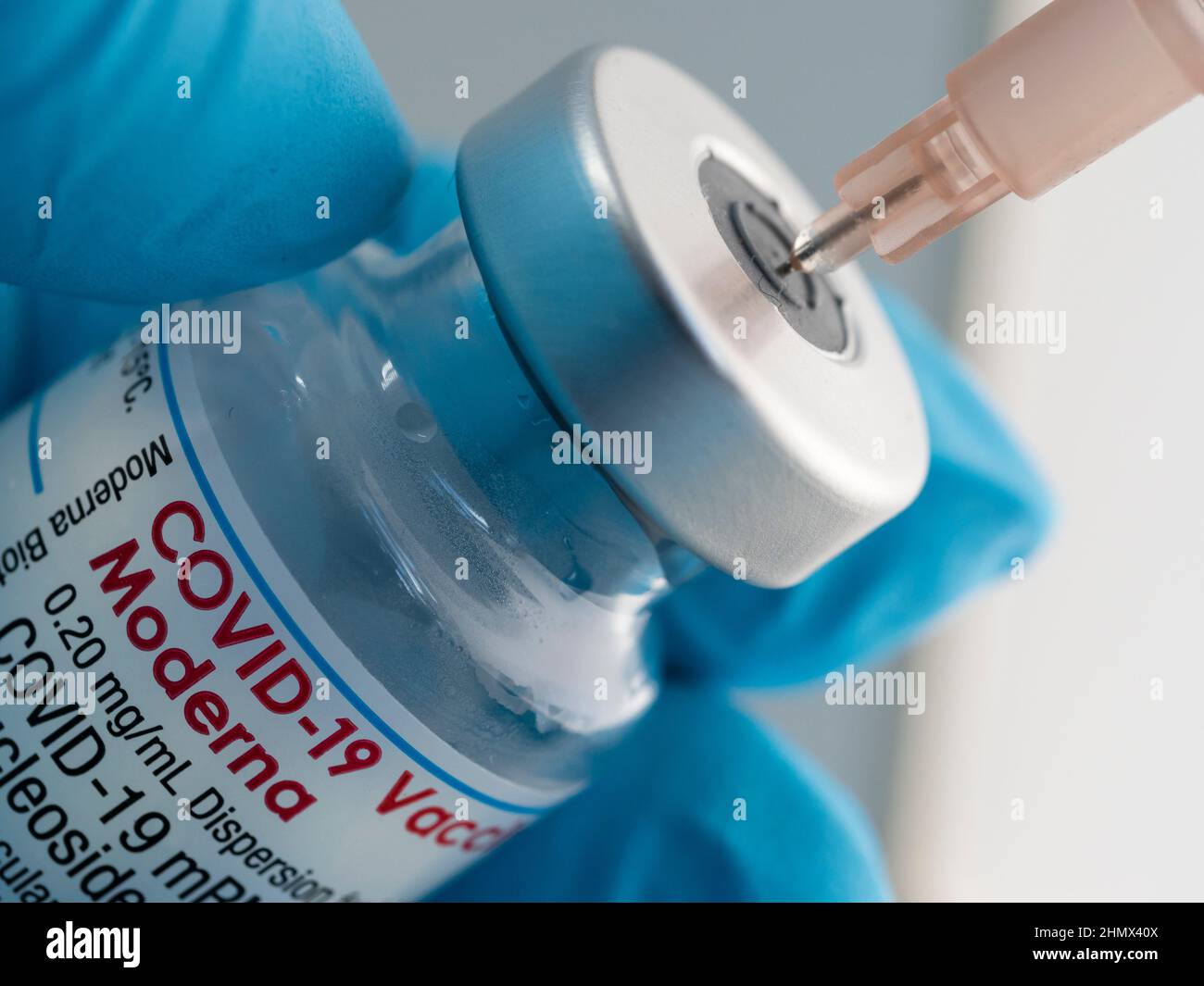 Close-up of drawing up an injection of Moderna Covid-19 vaccine Stock ...