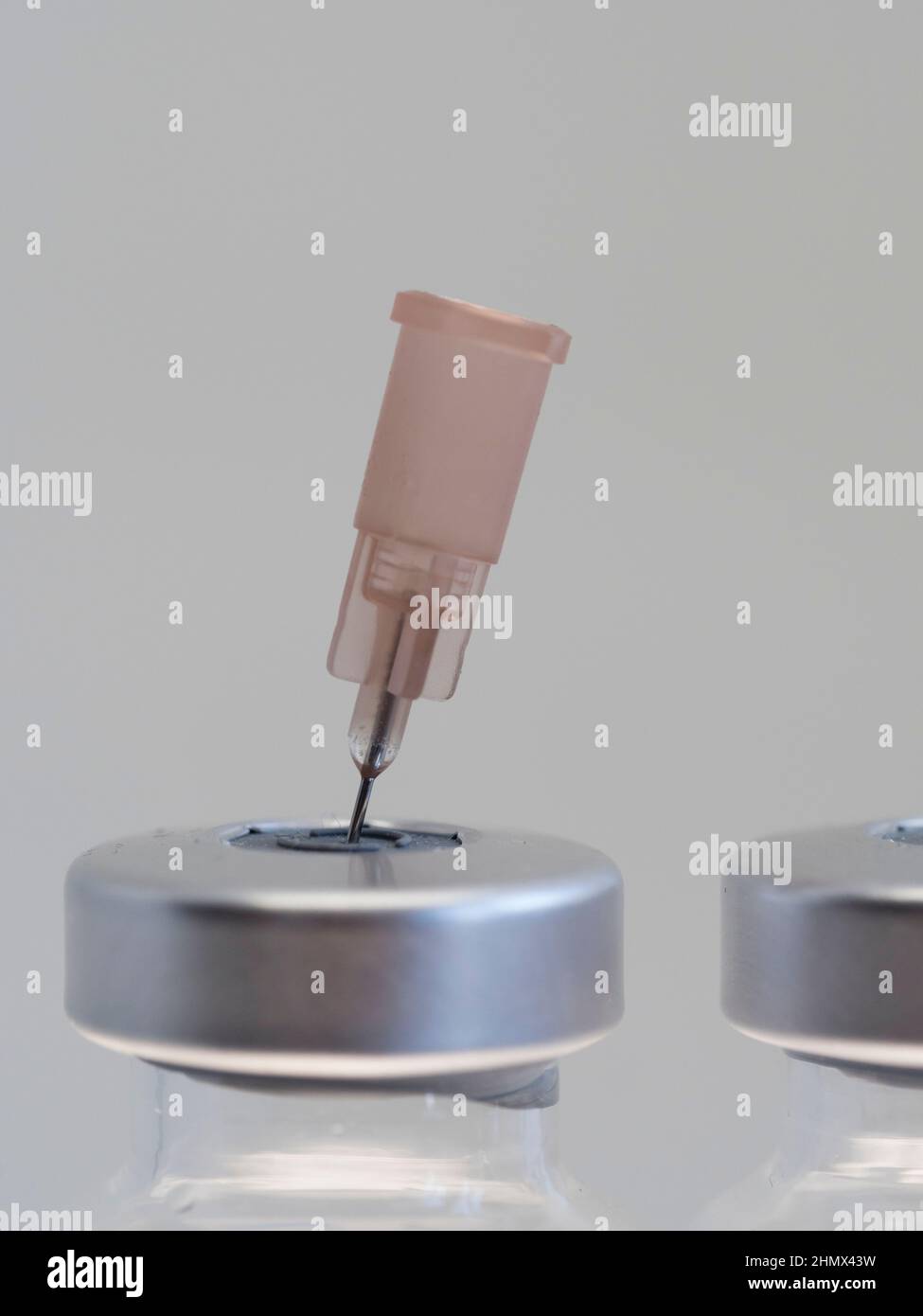 Ready for injection hi-res stock photography and images - Alamy