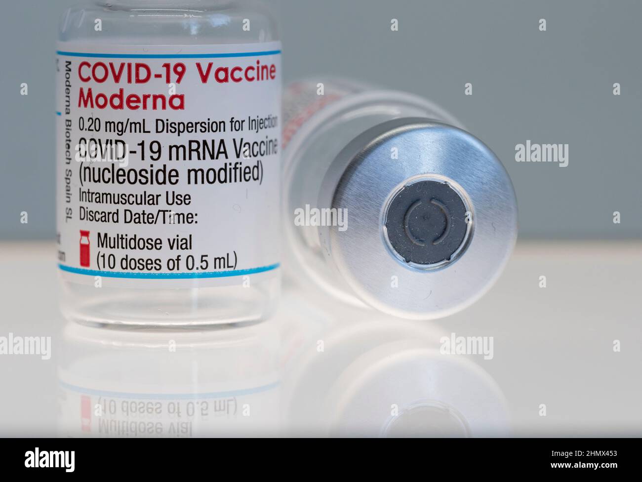 Covid mrna vaccine hi-res stock photography and images - Alamy