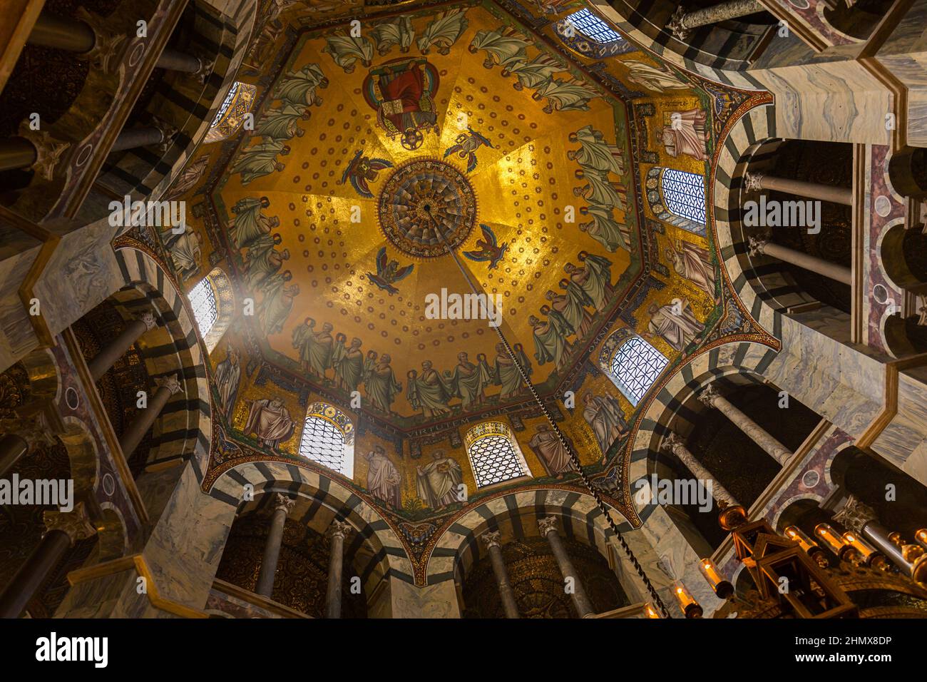 Octagon chapel hi-res stock photography and images - Alamy
