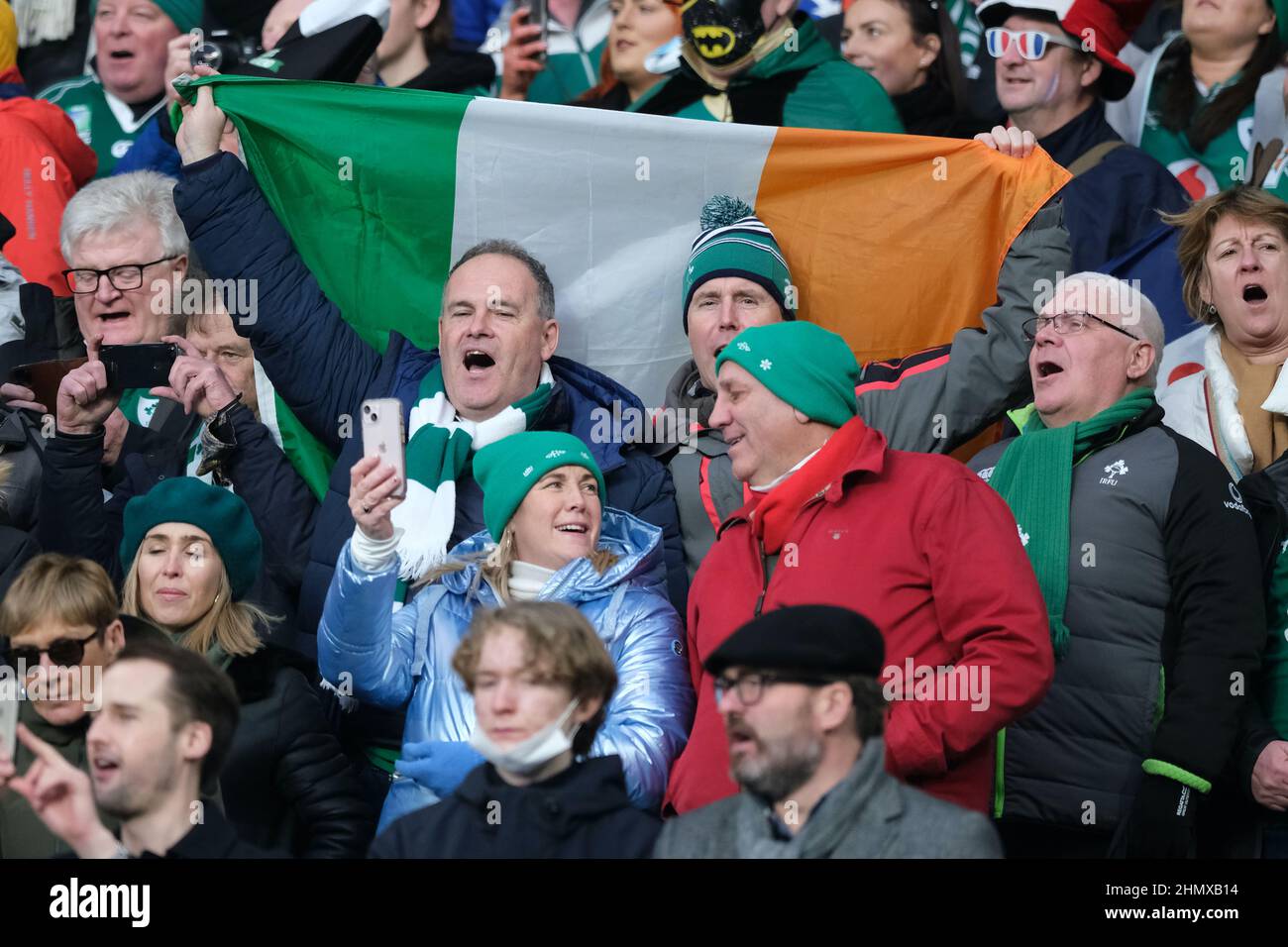 Irish rugby fan six nation hi-res stock photography and images - Alamy