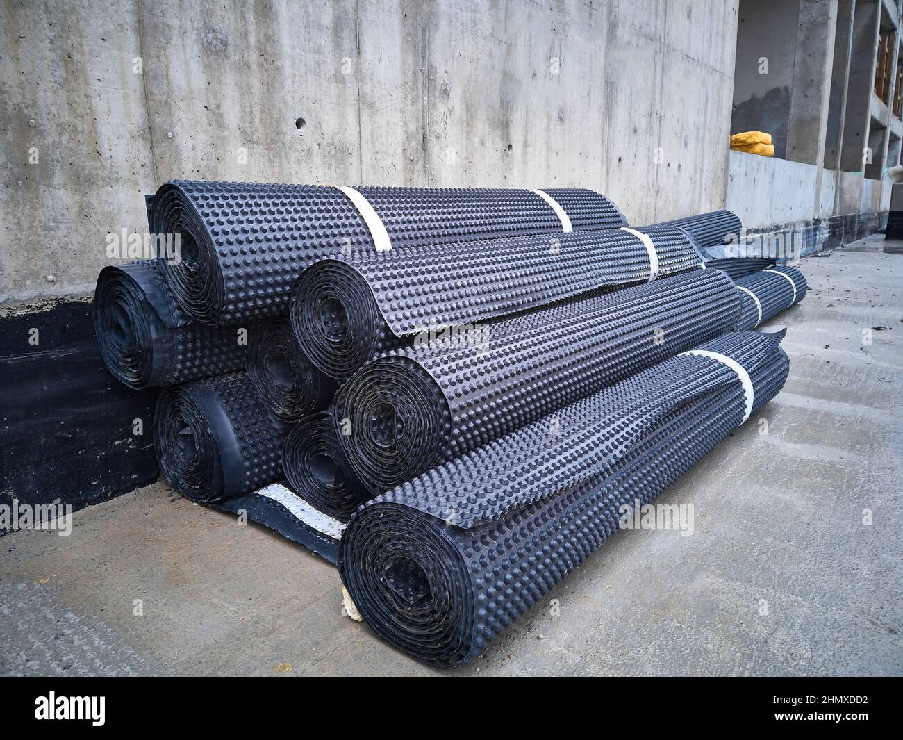 Foundation bitumen waterproofing building hi-res stock photography and ...