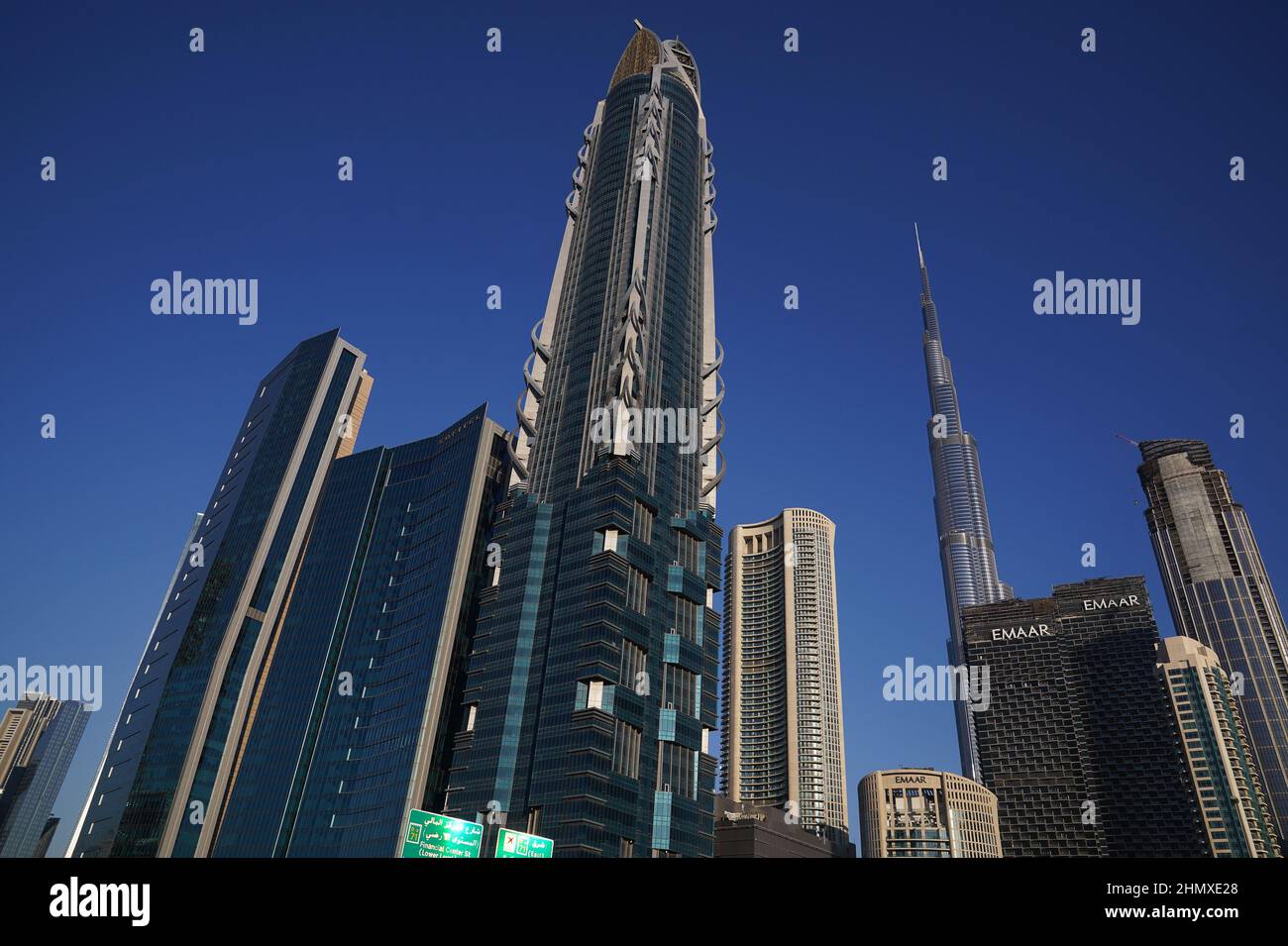 Al hikma tower hi-res stock photography and images - Alamy