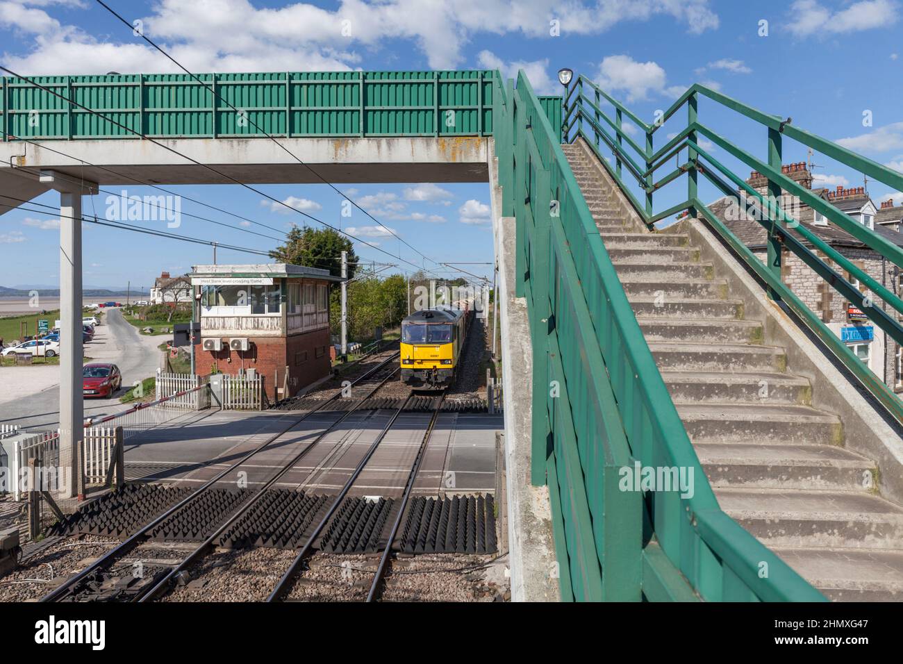 Colas Rail Freight class 60 locomotive passing the closed signal box at ...
