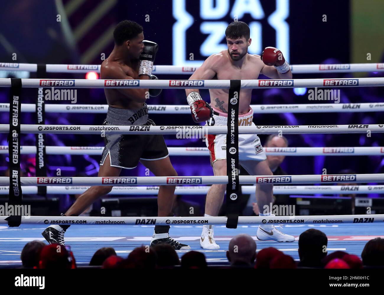Daniel Jacobs (left) and John Ryder in during their WBA Super ...