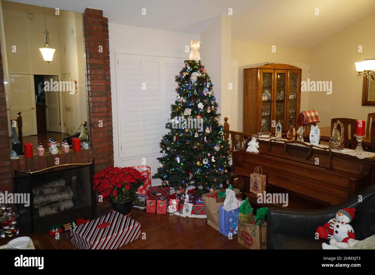 Christmas Tree with Presents Stock Photo - Alamy
