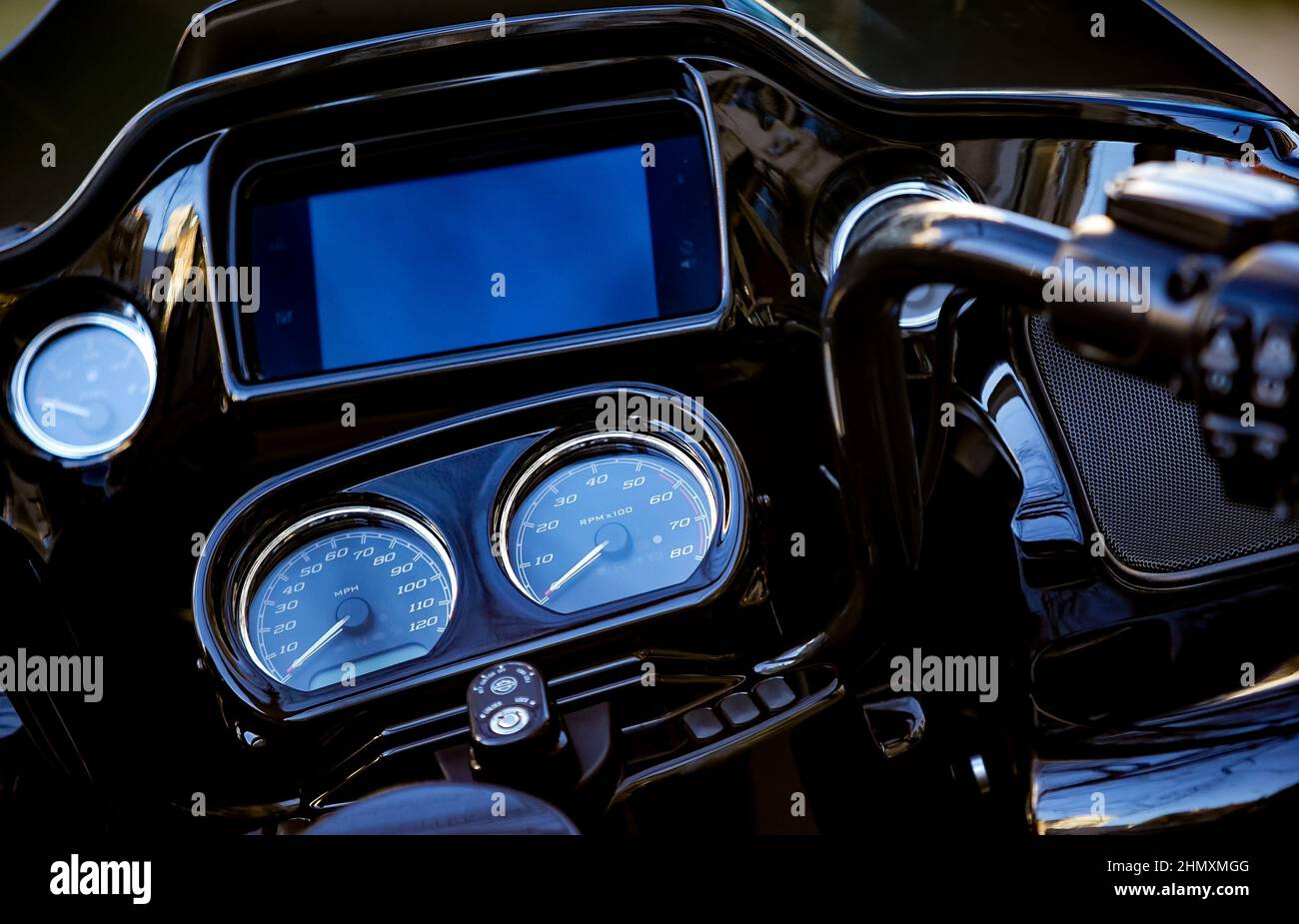 2022 Harley Davidson Street Glide Dash