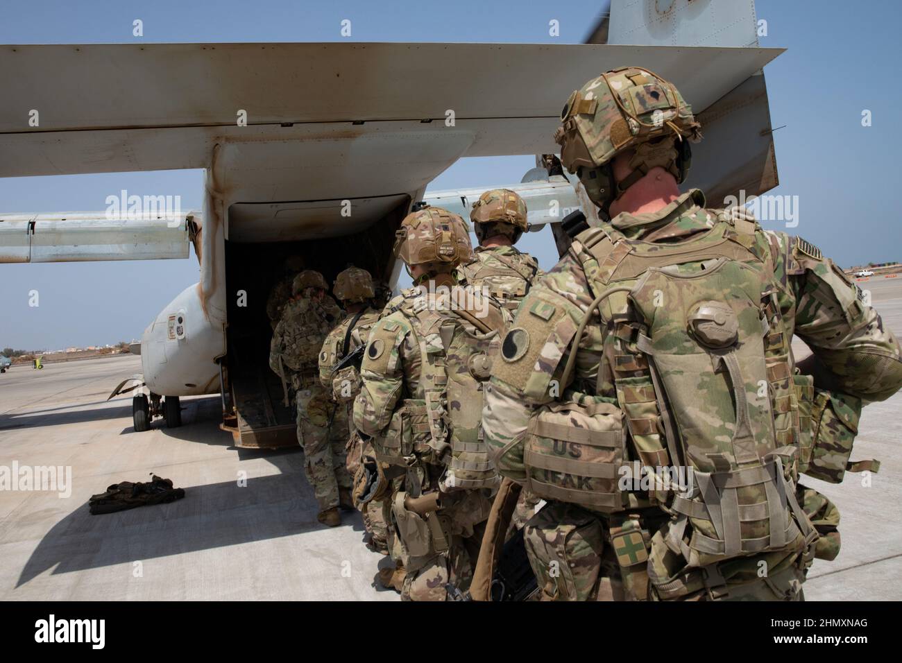 Virginia Army National Guard Soldiers assigned to the East Africa ...