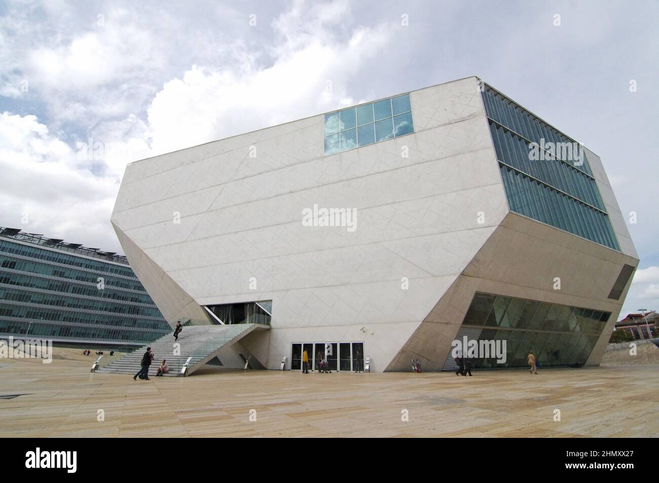 The iconic Casa da Musica concert hall in Porto Stock Photo - Alamy
