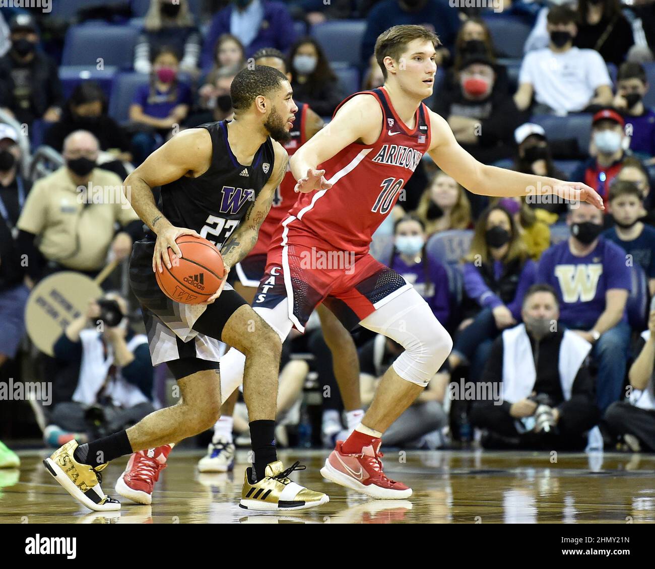 Seattle, WA, USA. 12th Feb, 2022. Washington guard Terrell Brown Jr ...