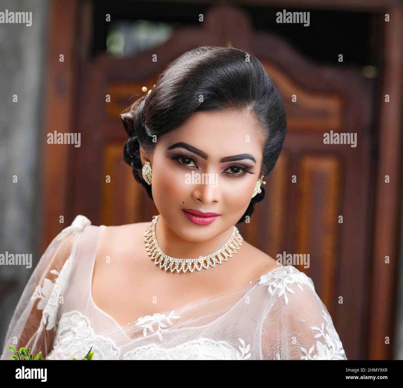 Sri Lankan Bridal Photos Stock Photo - Alamy
