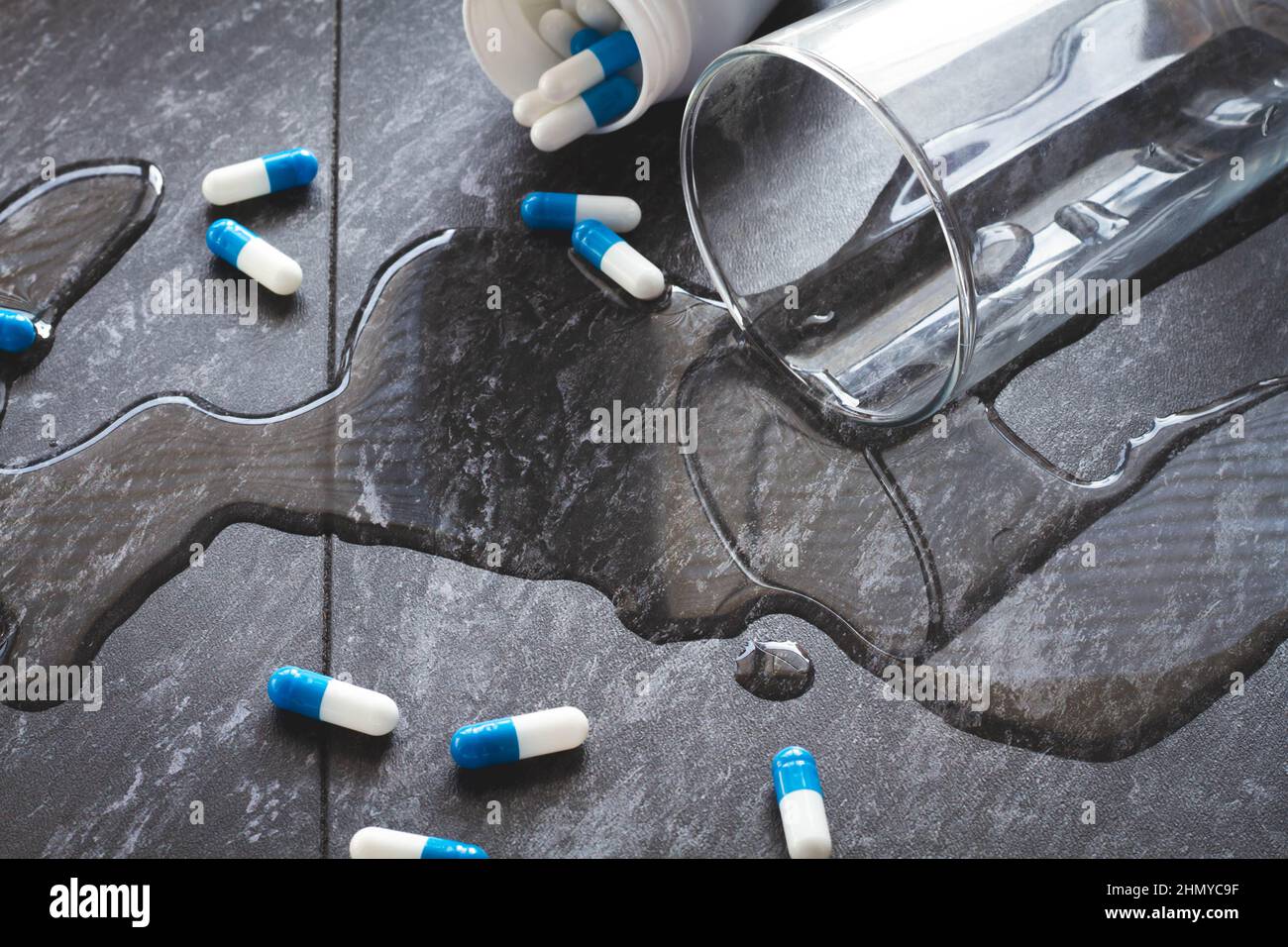 Spilled water glass hi-res stock photography and images - Alamy