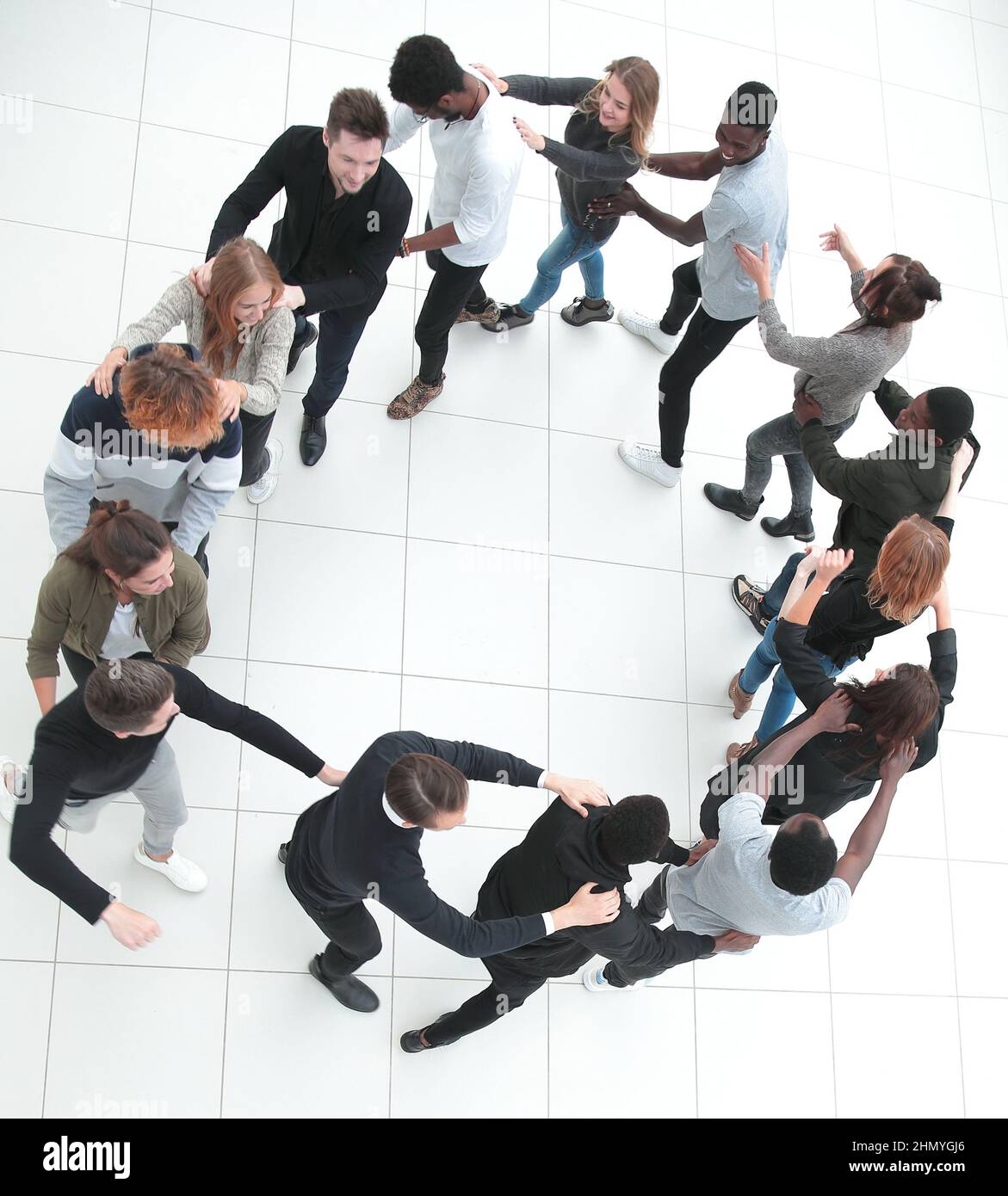Large group of people in the shape of circle Stock Photo - Alamy
