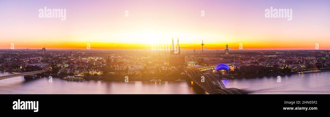 Cologne sunset Panorama Stock Photo - Alamy
