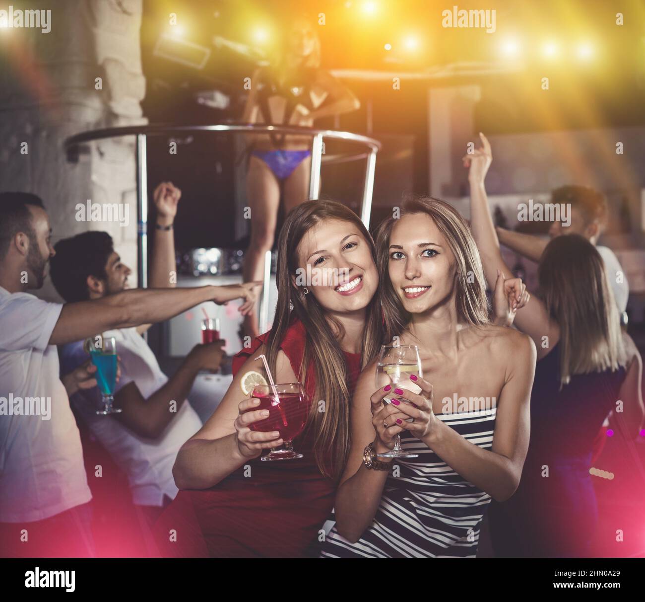 Young couple dancing in bar hi-res stock photography and images - Alamy