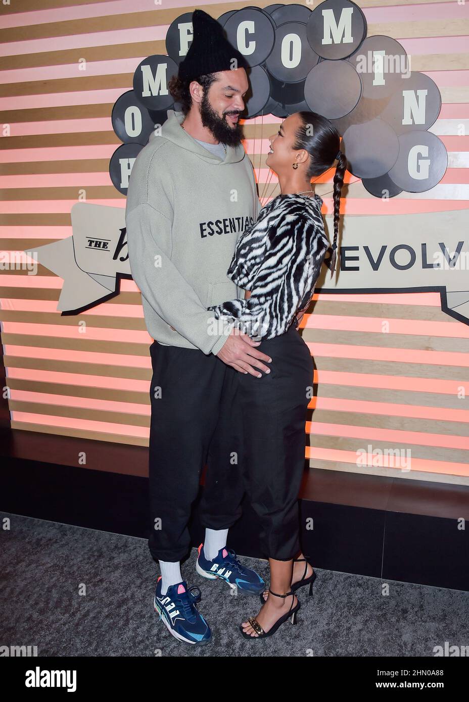 Joakim Noah Beach With Girlfriend