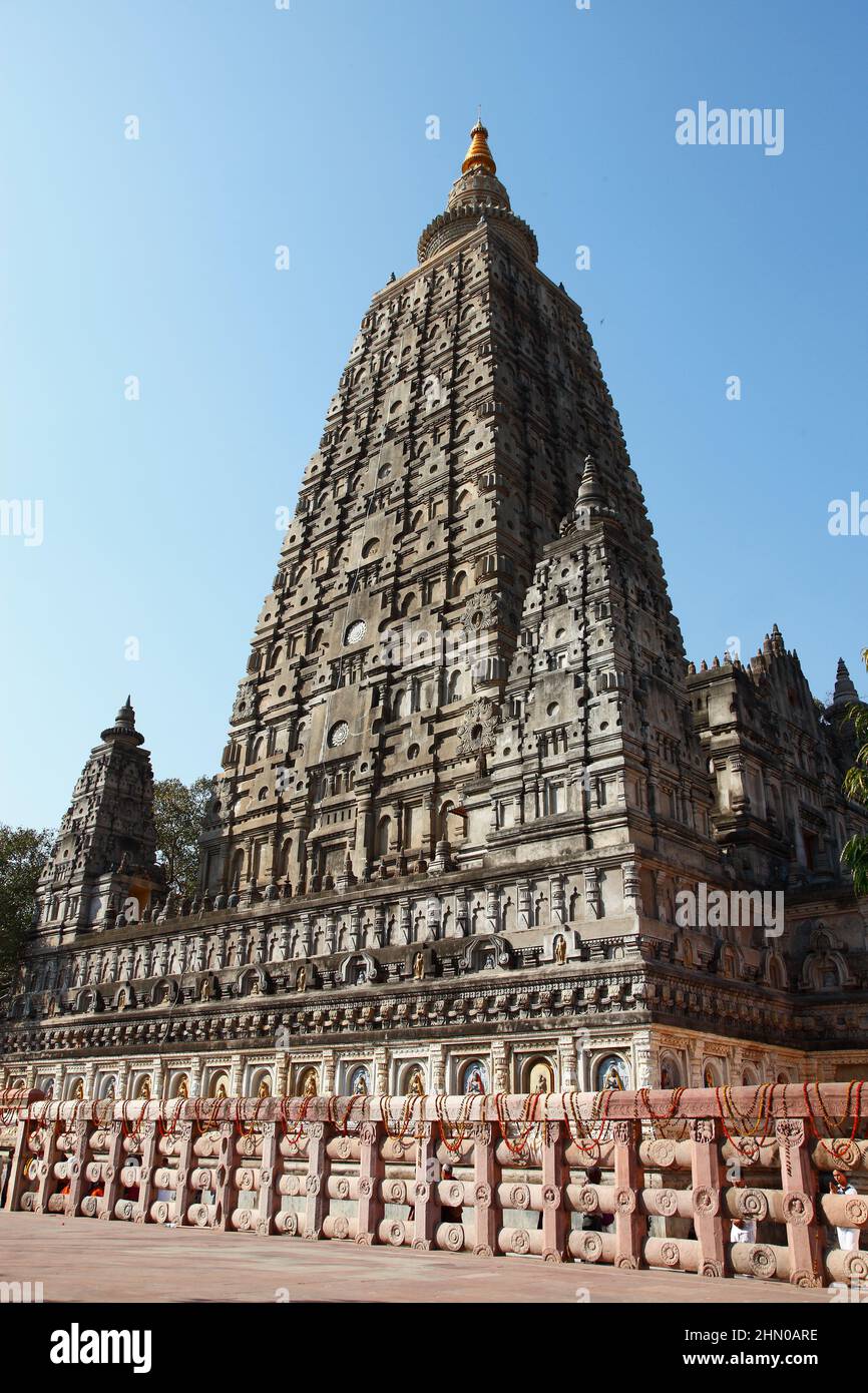 Exterior of the Mahabodhi Temple, where Buddha found enlightenment ...