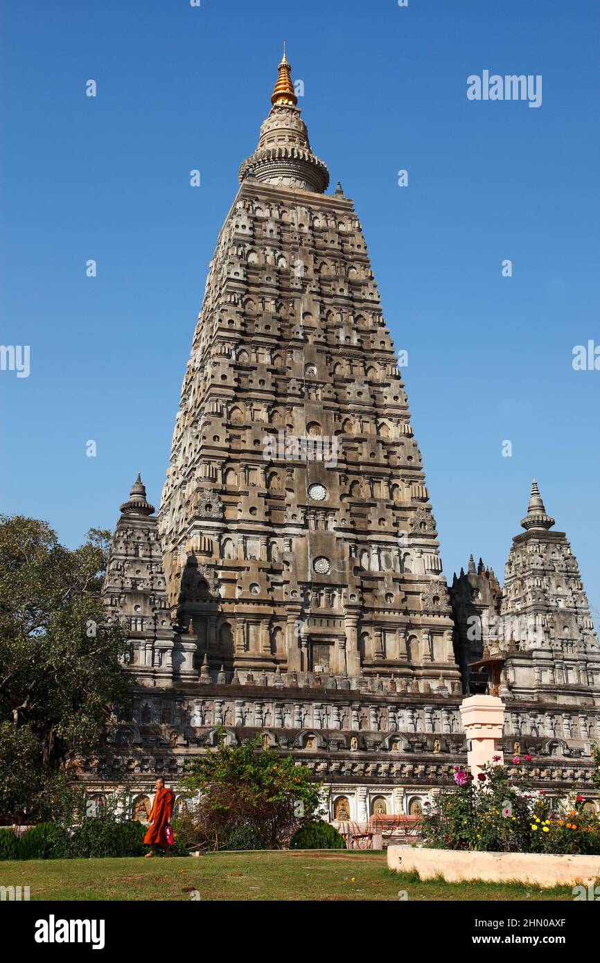 Mahabodhi temple india hi-res stock photography and images - Alamy
