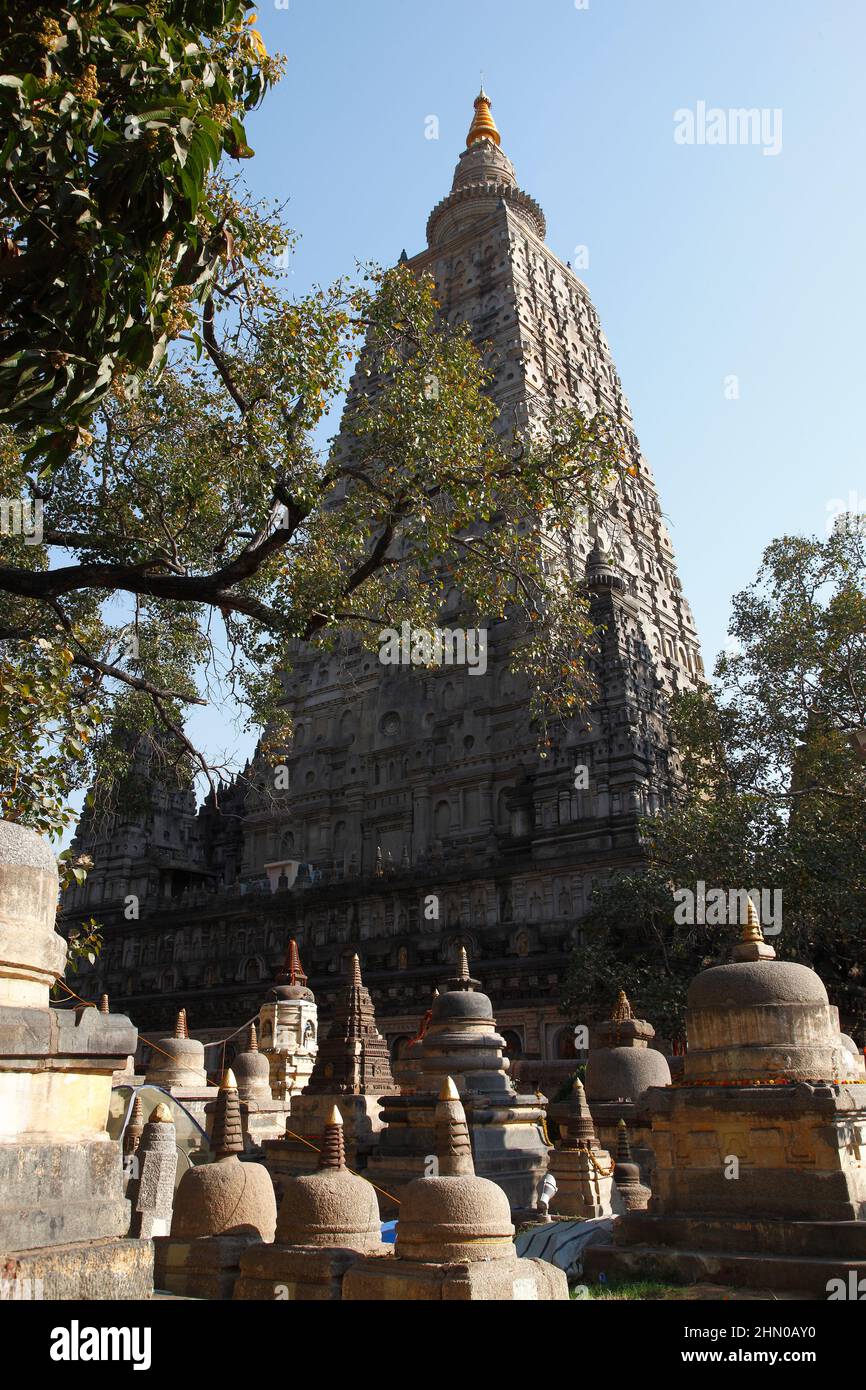 Exterior of the Mahabodhi Temple, where Buddha found enlightenment ...