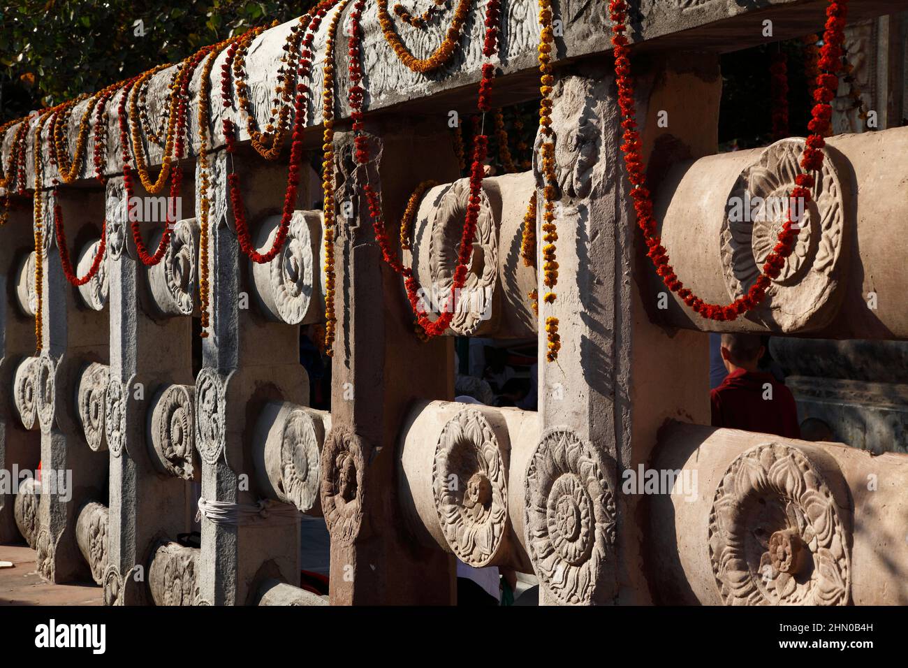 Stone railings of the mahabodhi temple hi-res stock photography and ...