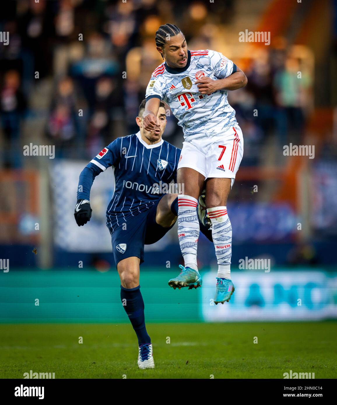 Danilo Soares (Bochum), Serge Gnabry (Muenchen) VfL Bochum - FC Bayern ...