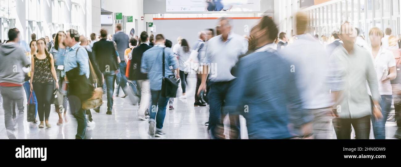 Business people crowd trade hi-res stock photography and images - Alamy