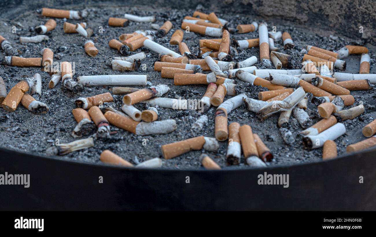 Cigarettes and health care hi-res stock photography and images - Alamy