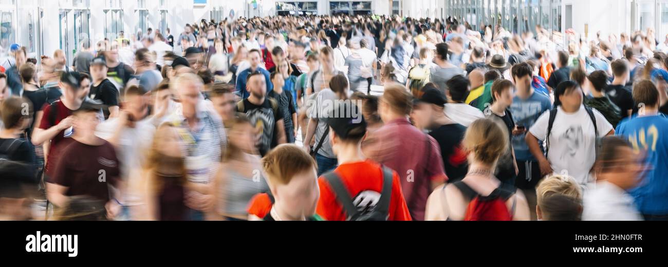 crowd of people at a trade show Stock Photo - Alamy