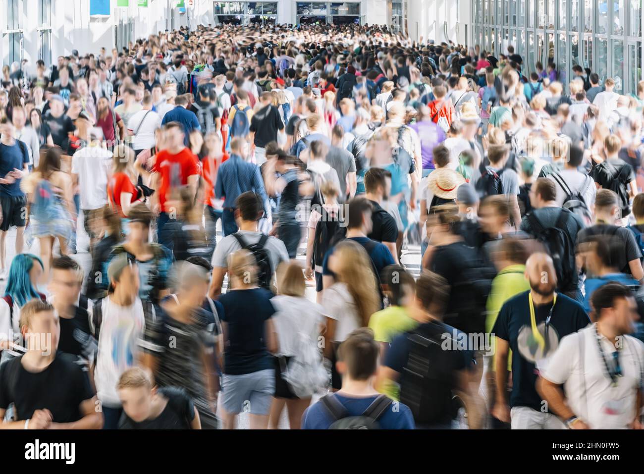 crowd of people at a trade fair Stock Photo - Alamy