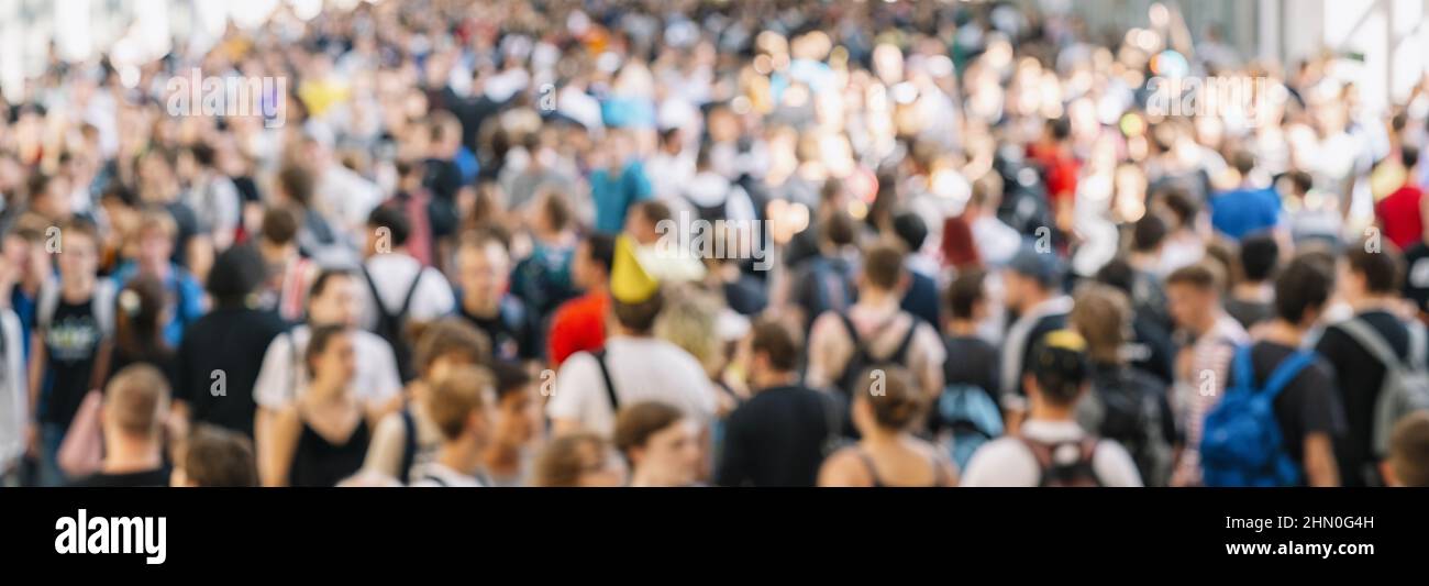large crowd of people at rush hour Stock Photo - Alamy