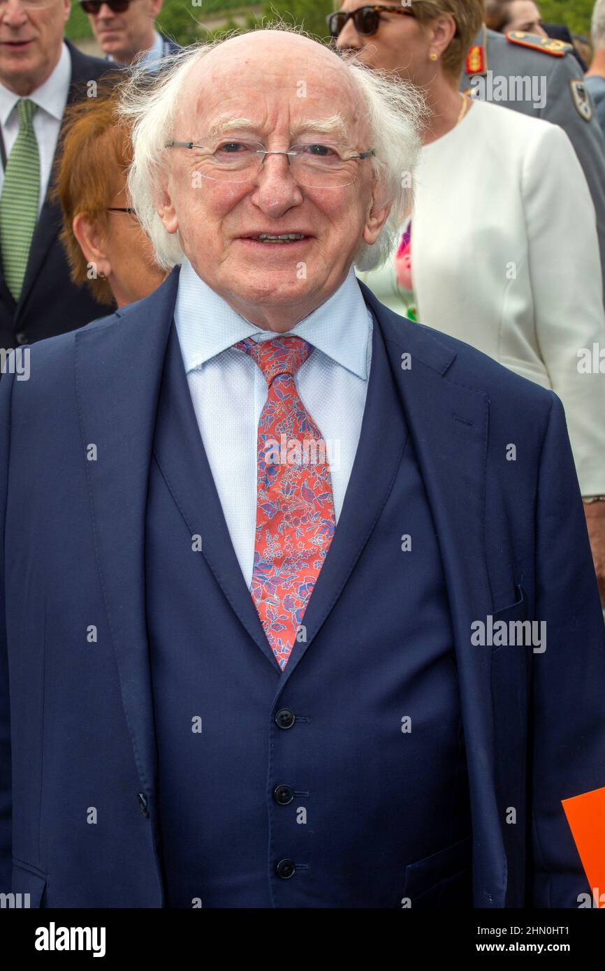 Irish president and eu flag hi-res stock photography and images - Alamy
