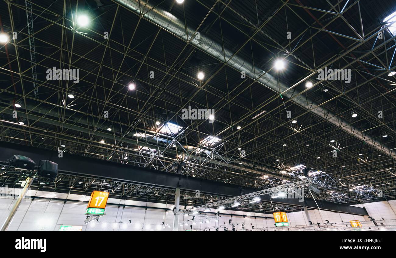 Spot Lights system in a industrial building or exhibition Hall Ceiling ...