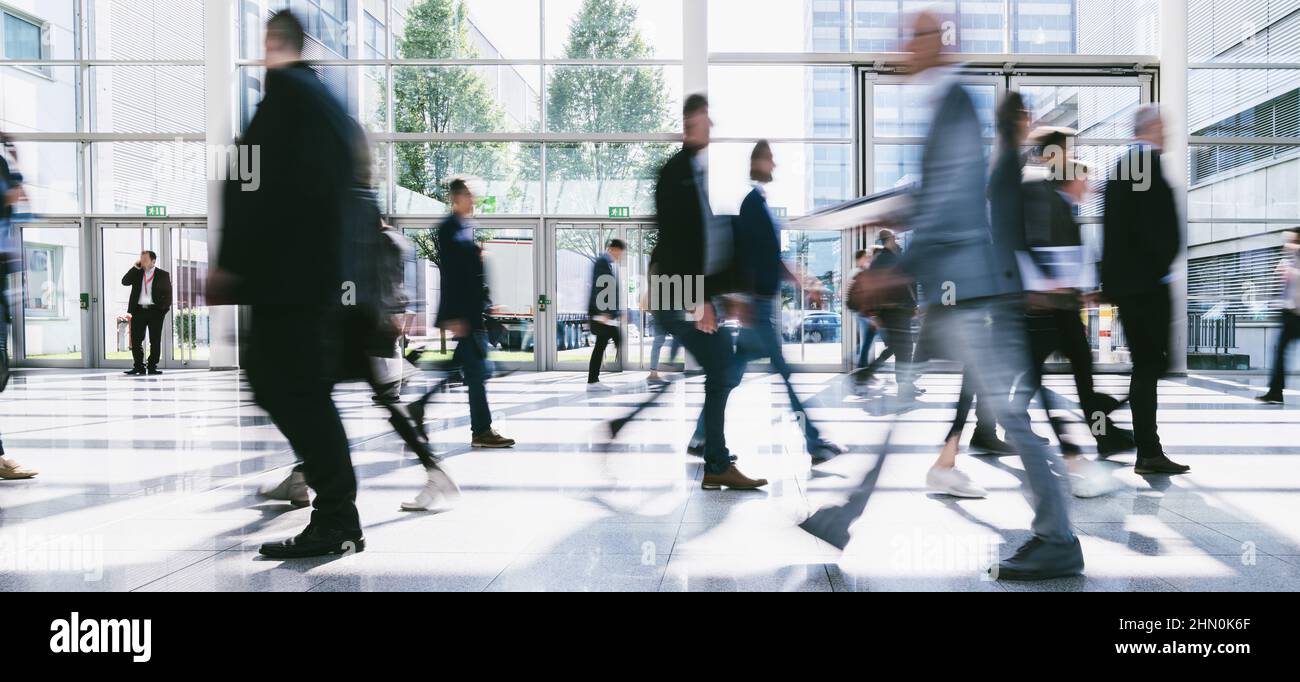 Business people crowd trade hi-res stock photography and images - Alamy