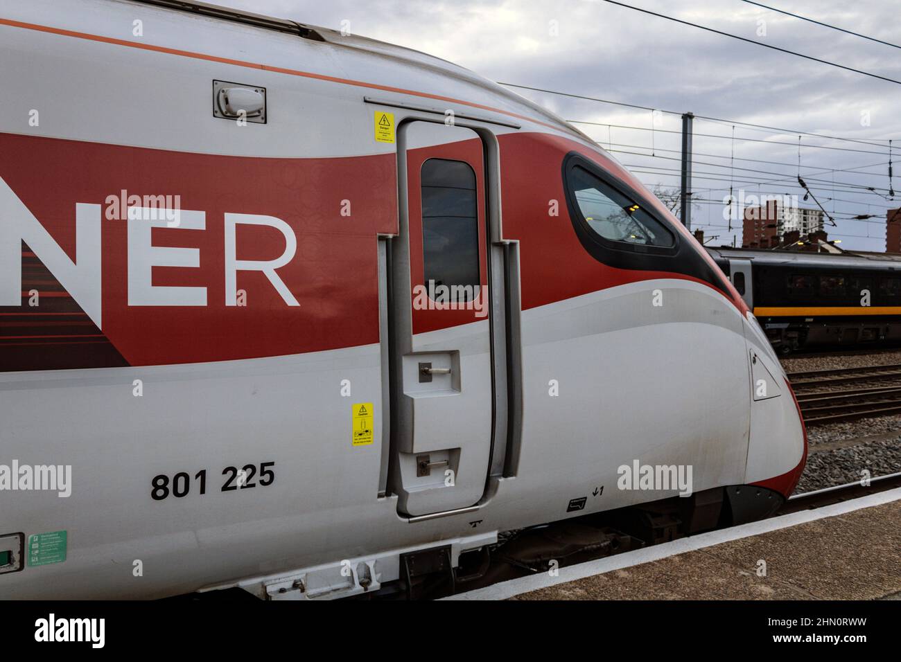 Doncaster railway station hi-res stock photography and images - Alamy