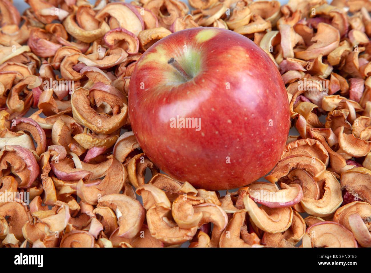 Red ripe apple slices hi-res stock photography and images - Alamy