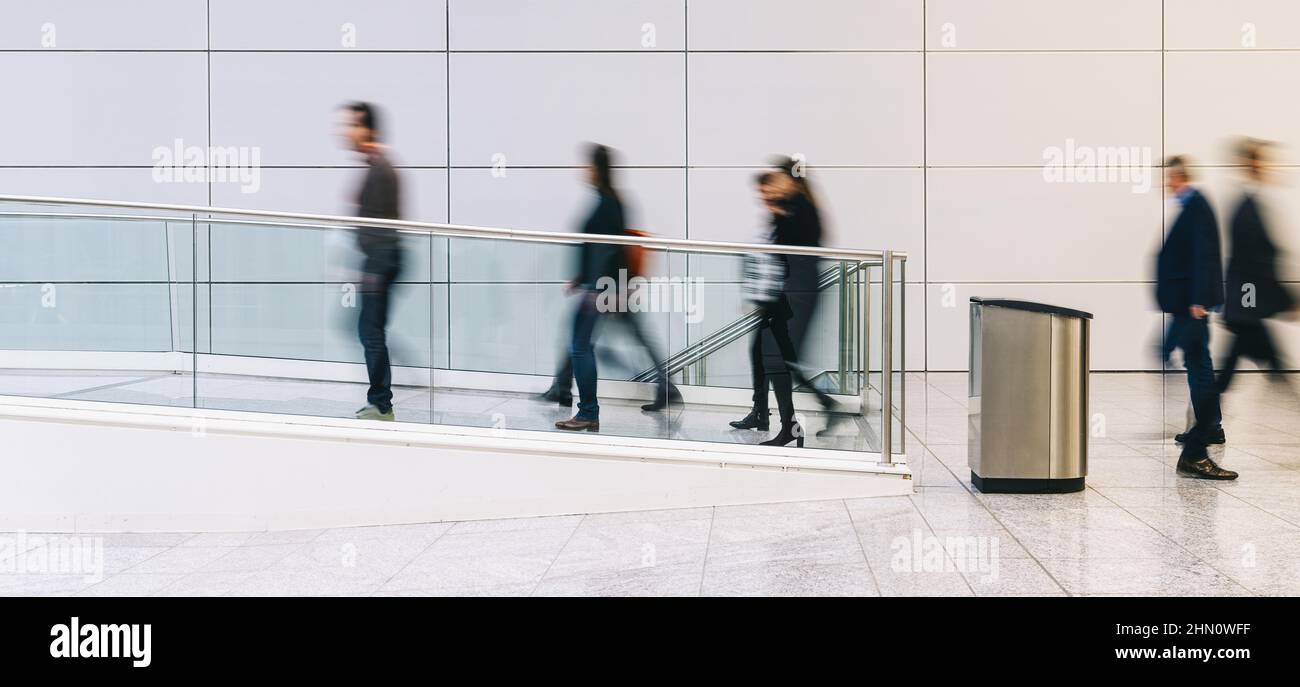 Great anonymous group of people traveling at the airport Stock Photo ...
