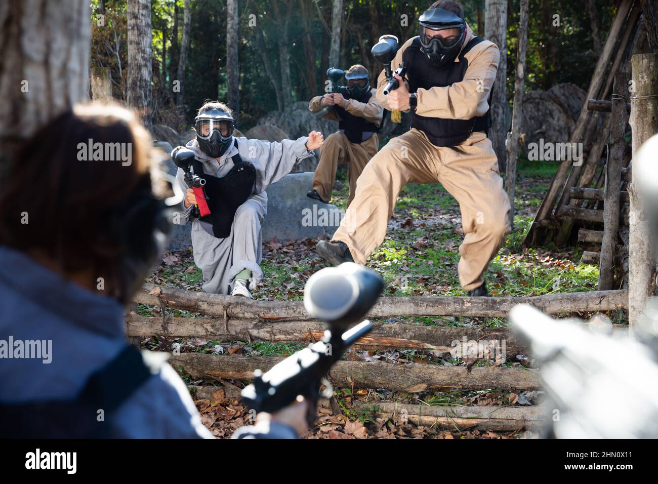 War shooting men playing hi-res stock photography and images - Alamy