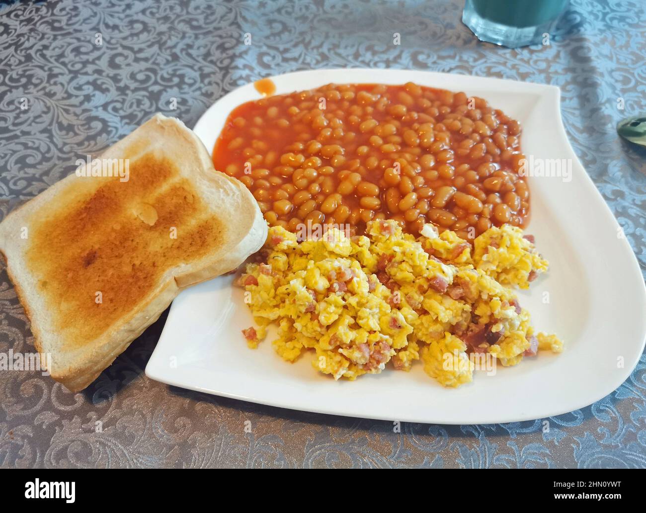Toast on a plate hi-res stock photography and images - Alamy