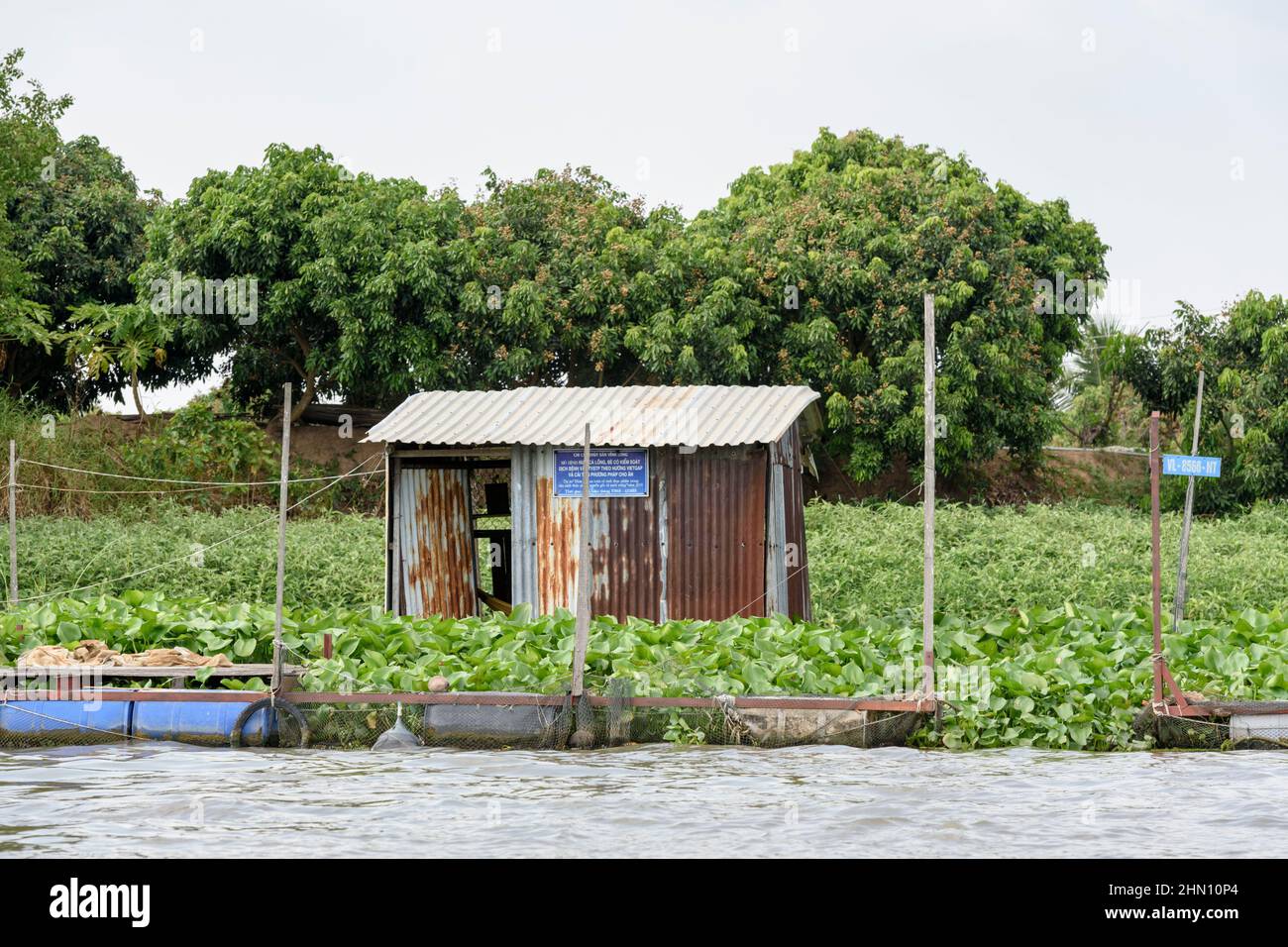 Asian floating house hi-res stock photography and images - Alamy